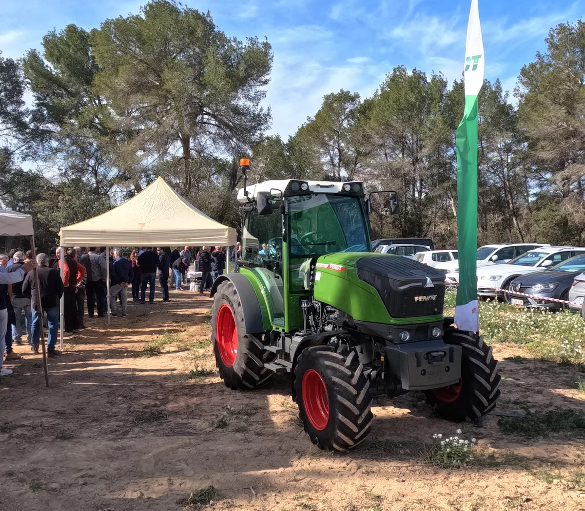Machines for cover crops in vineyards - Vin-Q: Participatory research ...
